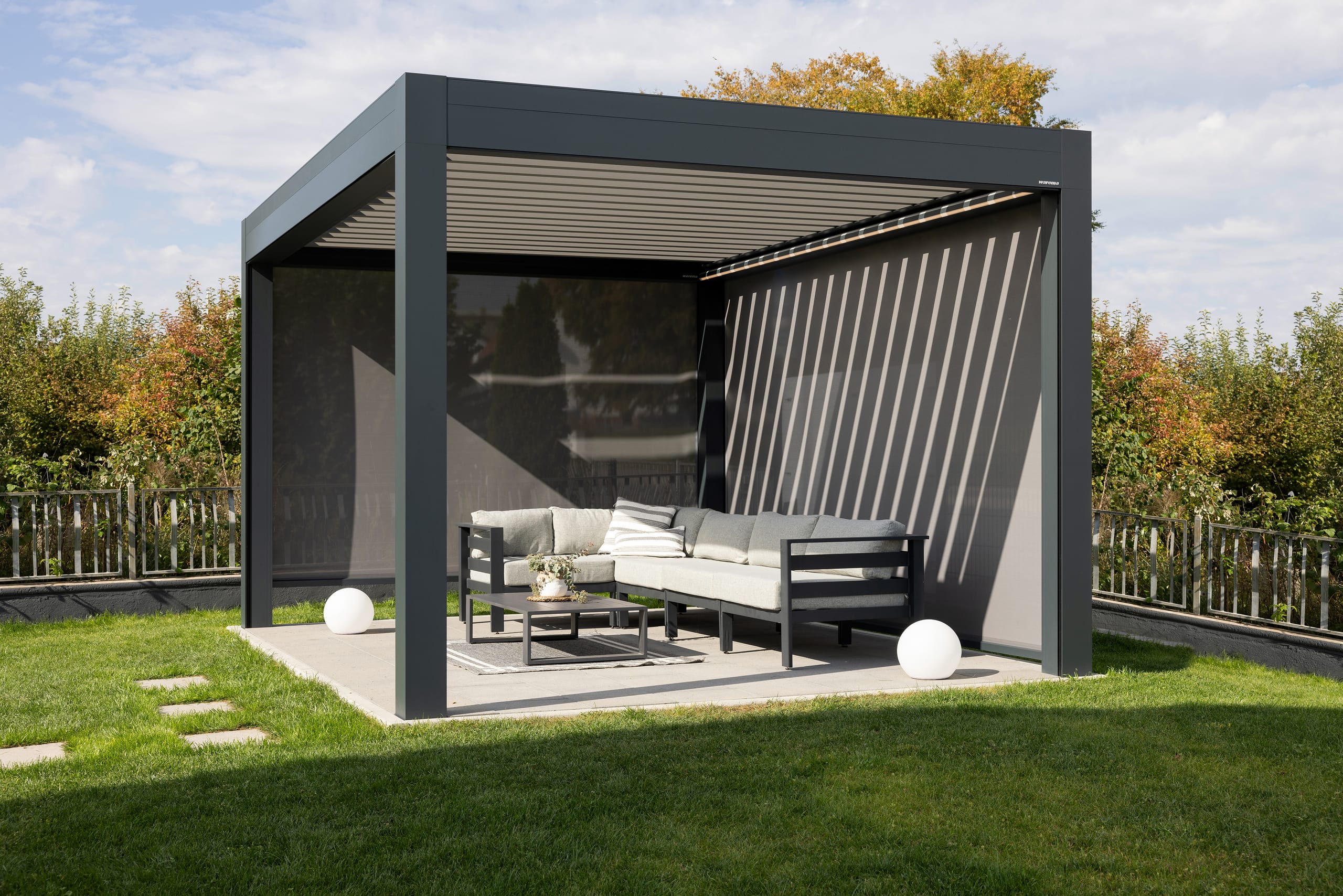 Warema: Lamellendächer mit verbesserten Funktionen - sicht & sonnenschutz