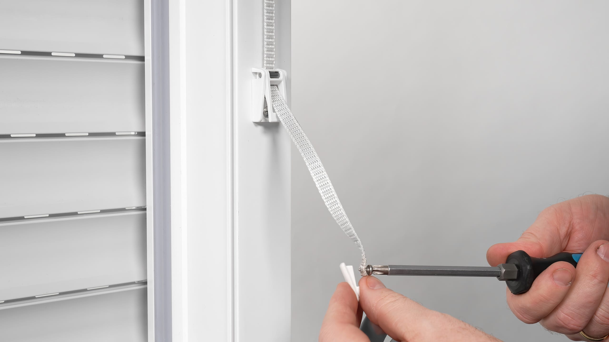 MAN Rescue: So gelingt der Einbau der Fluchtweglösung - sicht ...